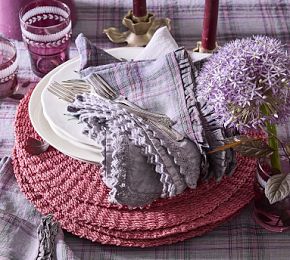 Ruby Plaid Ruffled Cloth Napkins, Set of 4 | Greenrow